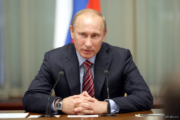 [HELP] Can anybody identify the watch Putin is wearing? : r/Watches